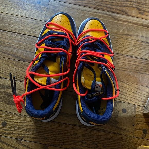 Nike Dunk Low Universal Gold Off-White X Nike Air Rubber Dunk ...